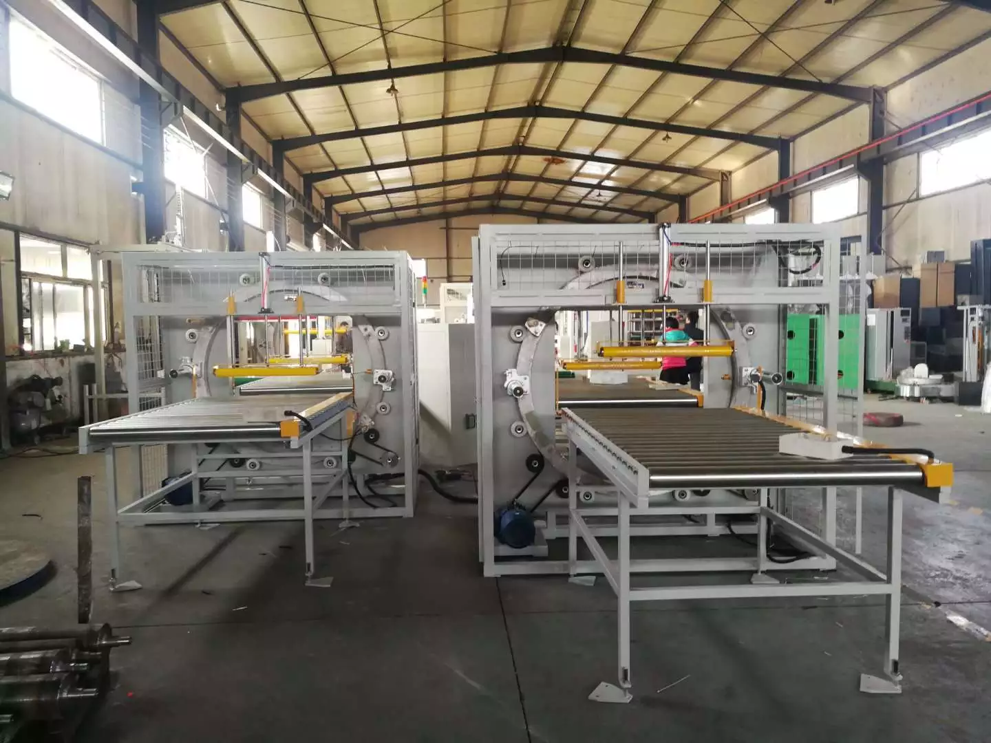 Horizontal Stretch Wrapping Machine for Wood - Buy wood wrapping ...